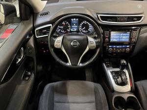 Violet Nissan Qashqai 2015 in Vilnius, with an engine capacity of 1.60 L and mileage of 155 thousand km for 8650 €, photo 20 on AUTOMOTO.COM.LV
