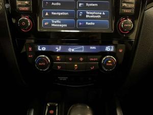 Violet Nissan Qashqai 2015 in Vilnius, with an engine capacity of 1.60 L and mileage of 155 thousand km for 8650 €, photo 25 on AUTOMOTO.COM.LV