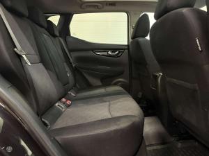 Violet Nissan Qashqai 2015 in Vilnius, with an engine capacity of 1.60 L and mileage of 155 thousand km for 8650 €, photo 31 on AUTOMOTO.COM.LV