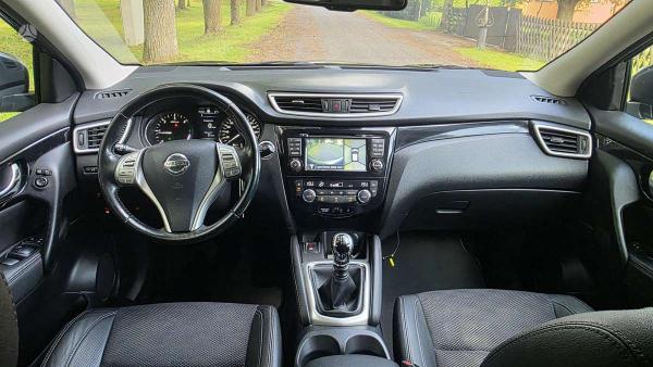 Violet Nissan Qashqai 2015 in Siauliai, with an engine capacity of 1.46 L and mileage of 179 thousand km for 7900 €, photo 10 on AUTOMOTO.COM.LV