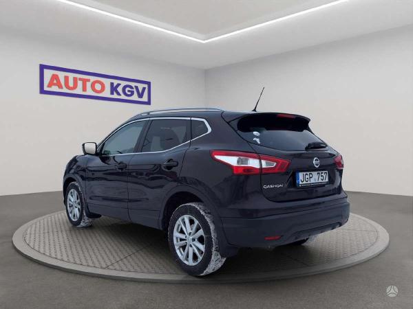 Violet Nissan Qashqai 2016 in Kaunas, with an engine capacity of 1.20 L and mileage of 128 thousand km for 9999 €, photo 3 on AUTOMOTO.COM.LV