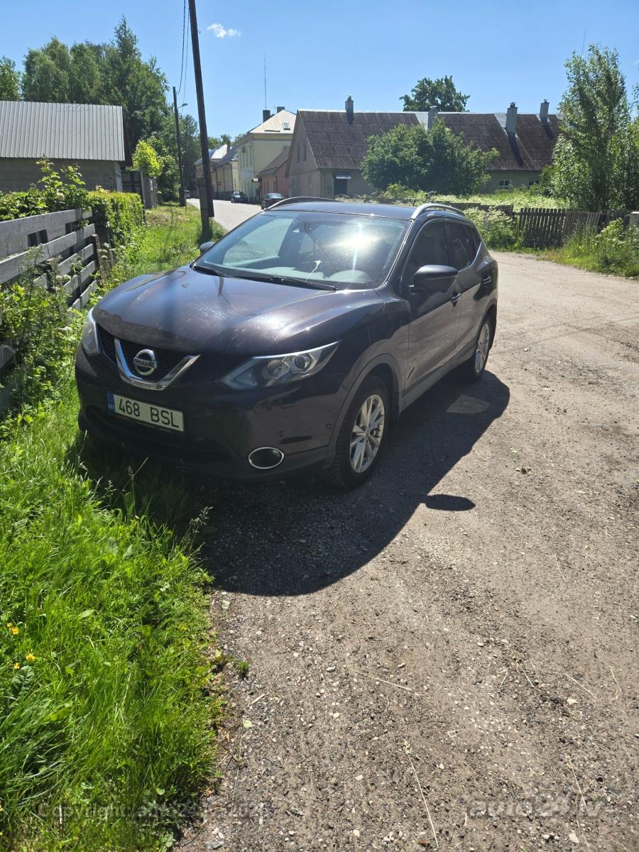 Violets Nissan Qashqai 2016 Tallina, ar dzinēja tilpumu 1.20 L un nobraukumu 199 tūkst. km par 6900 €, foto 1 vietnē AUTOMOTO.COM.LV