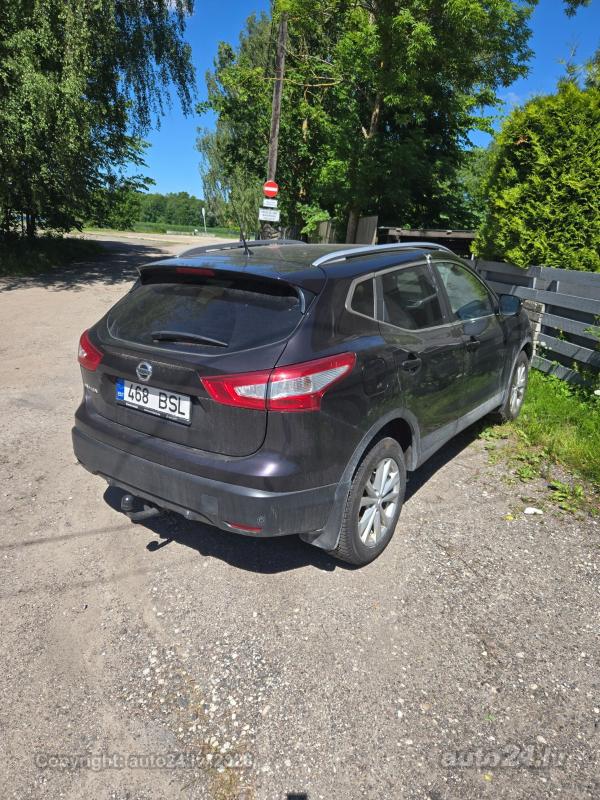 Violets Nissan Qashqai 2016 Tallina, ar dzinēja tilpumu 1.20 L un nobraukumu 199 tūkst. km par 6900 €, foto 2 vietnē AUTOMOTO.COM.LV