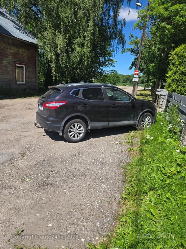 Violets Nissan Qashqai 2016 Tallina, ar dzinēja tilpumu 1.20 L un nobraukumu 199 tūkst. km par 6900 €, foto 3 vietnē AUTOMOTO.COM.LV