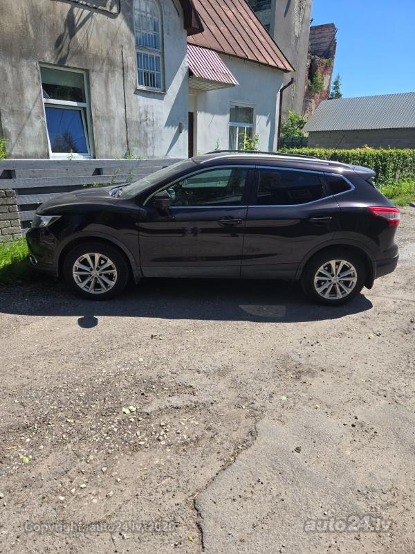 Violets Nissan Qashqai 2016 Tallina, ar dzinēja tilpumu 1.20 L un nobraukumu 199 tūkst. km par 6900 €, foto 4 vietnē AUTOMOTO.COM.LV