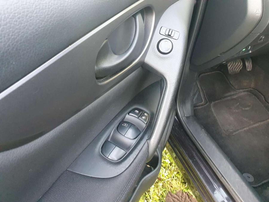 Violets Nissan Qashqai 2016 Kauņa, ar dzinēja tilpumu 1.20 L un nobraukumu 144 tūkst. km par 8600 €, foto 11 vietnē AUTOMOTO.COM.LV
