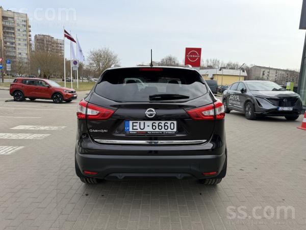 Nissan Qashqai 2016 RÄ«ga vietnÄ Violets Nissan Qashqai 2016 RÄ«ga, ar dzinÄja tilpumu 1.60 L un nobraukumu 146 tÅ«kst. km par 12400 ā¬, foto 6 vietnÄ AUTOMOTO.COM.LV