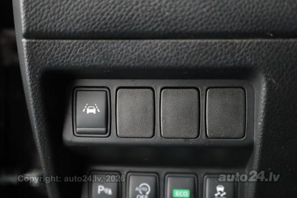 Nissan Qashqai 2016 Tallina vietnē Violets Nissan Qashqai 2016 Tallina, ar dzinēja tilpumu 1.20 L un nobraukumu 186 tūkst. km par 4499 €, foto 11 vietnē AUTOMOTO.COM.LV