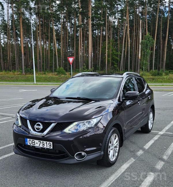 Violets Nissan Qashqai 2017 Rīga, ar dzinēja tilpumu 1.20 L un nobraukumu 193 tūkst. km par 8950 €, foto 1 vietnē AUTOMOTO.COM.LV