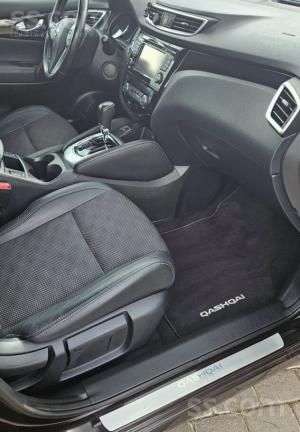 Violet Nissan Qashqai 2017 in Riga, with an engine capacity of 1.20 L and mileage of 193 thousand km for 8950 €, photo 8 on AUTOMOTO.COM.LV