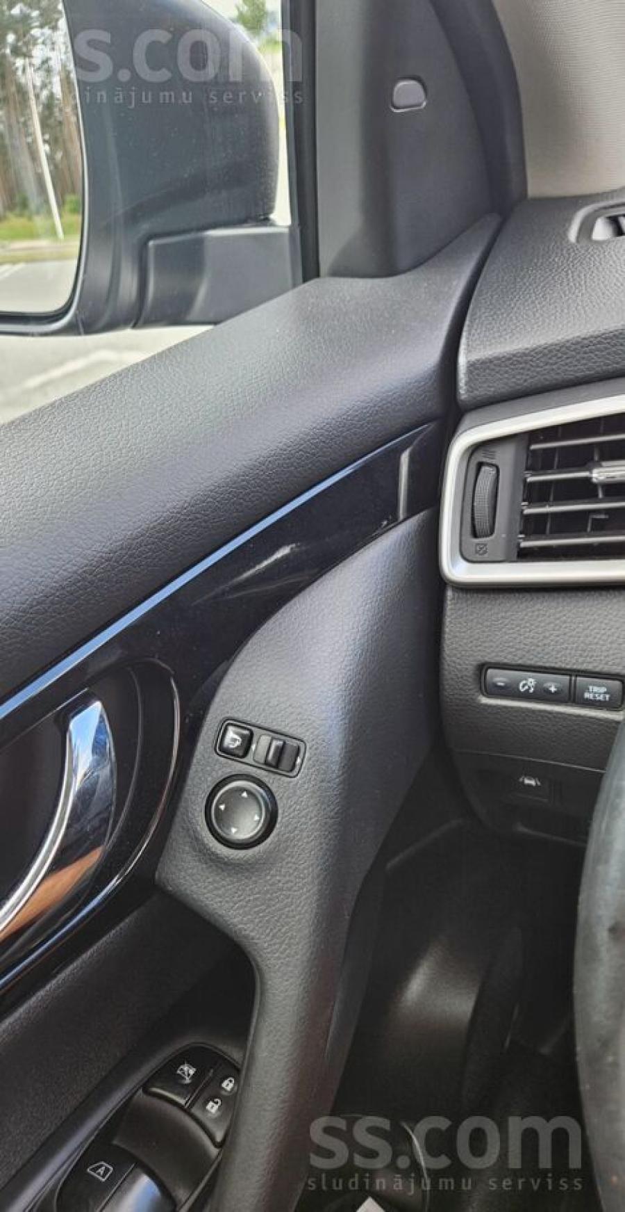 Violet Nissan Qashqai 2017 in Riga, with an engine capacity of 1.20 L and mileage of 193 thousand km for 8950 €, photo 12 on AUTOMOTO.COM.LV