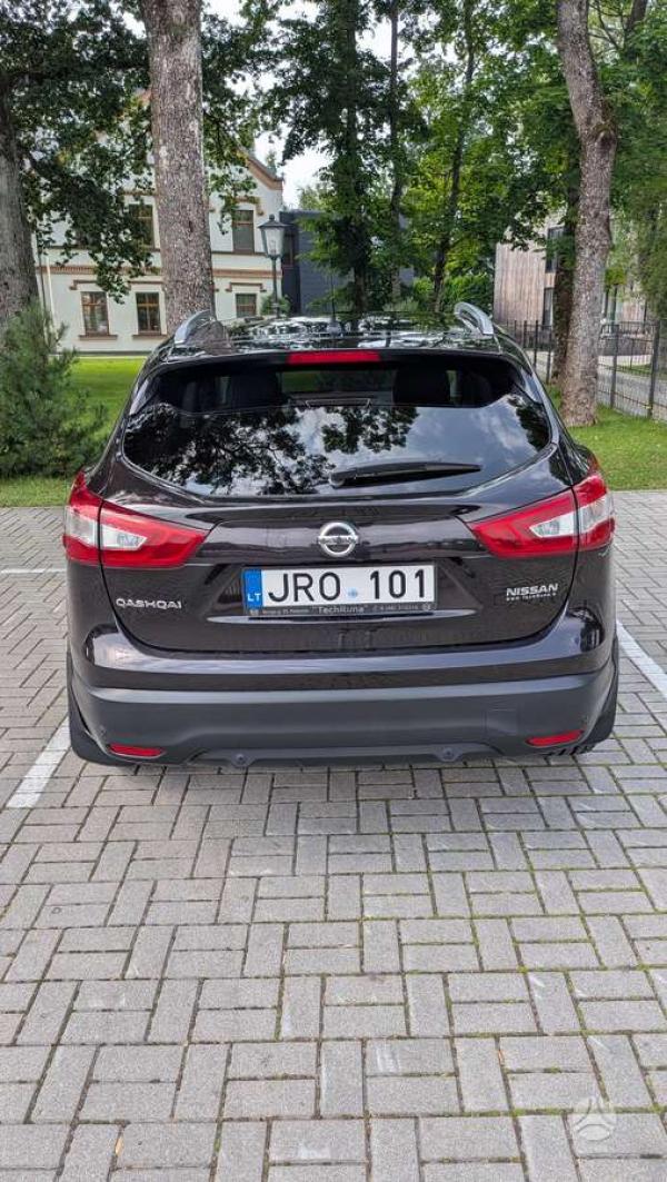 Violet Nissan Qashqai 2017 in Klaipeda, with an engine capacity of 1.20 L and mileage of 100 thousand km for 8100 €, photo 5 on AUTOMOTO.COM.LV