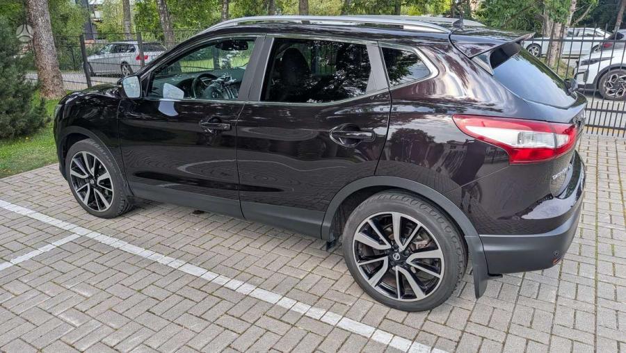 Violets Nissan Qashqai 2017 Klaipėda, ar dzinēja tilpumu 1.20 L un nobraukumu 100 tūkst. km par 8100 €, foto 7 vietnē AUTOMOTO.COM.LV
