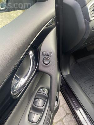 Violets Nissan Qashqai 2017 Rīga, ar dzinēja tilpumu 1.20 L un nobraukumu 45 tūkst. km par 11000 €, foto 13 vietnē AUTOMOTO.COM.LV