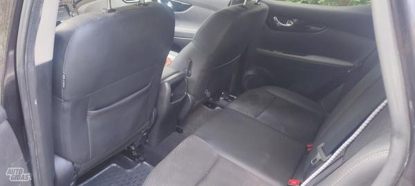 Violet Nissan Qashqai 2017 in Vilnius, with an engine capacity of 1.60 L and mileage of 220 thousand km for 8000 €, photo 3 on AUTOMOTO.COM.LV