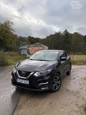 Violets Nissan Qashqai 2017 Klaipėda, ar dzinēja tilpumu 1.20 L un nobraukumu 61 tūkst. km par 9999 €, foto  vietnē AUTOMOTO.COM.LV