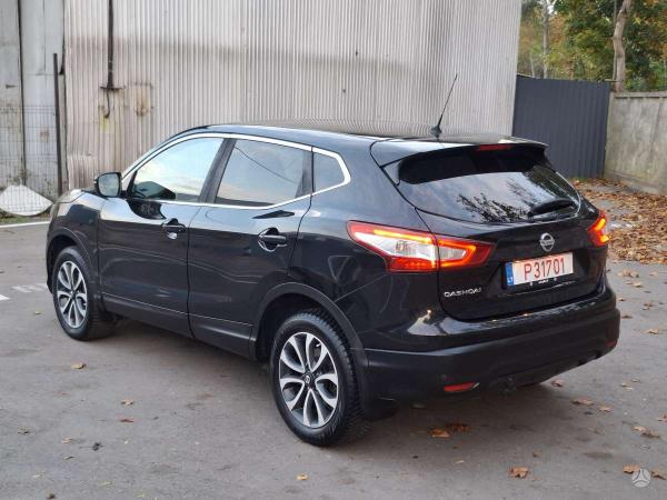 Violet Nissan Qashqai 2017 in Vilnius, with an engine capacity of 1.20 L and mileage of 157 thousand km for 7100 €, photo 11 on AUTOMOTO.COM.LV