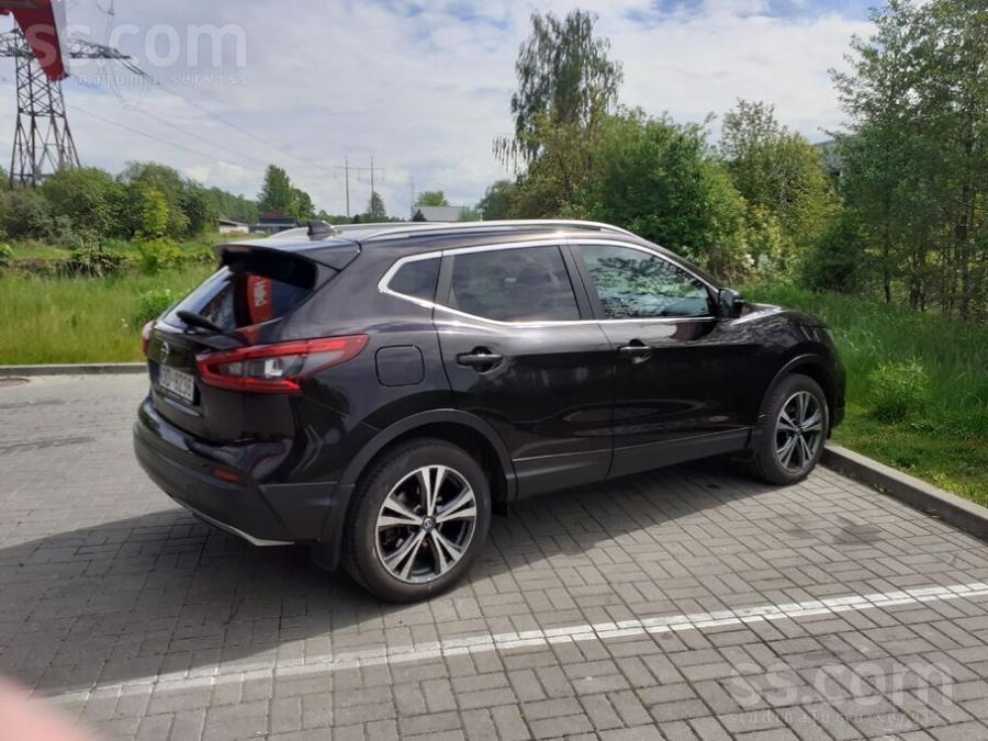 Violet Nissan Qashqai 2018 in Riga, with an engine capacity of 1.20 L and mileage of 131 thousand km for 39490 €, photo 6 on AUTOMOTO.COM.LV