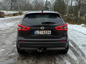 Violet Nissan Qashqai 2018 in Riga, with an engine capacity of 1.60 L and mileage of 137 thousand km for 11500 €, photo 5 on AUTOMOTO.COM.LV