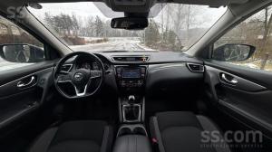Violet Nissan Qashqai 2018 in Riga, with an engine capacity of 1.60 L and mileage of 137 thousand km for 11500 €, photo 6 on AUTOMOTO.COM.LV