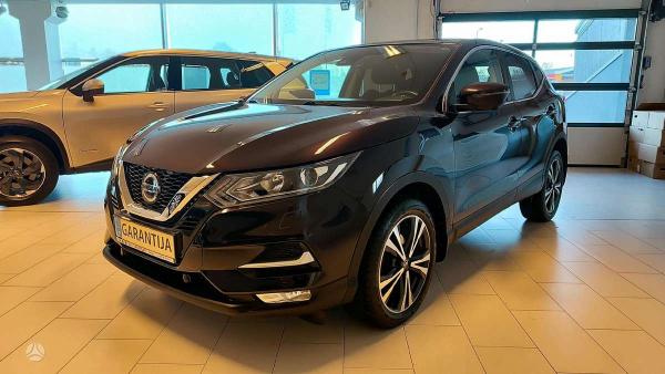 Violets Nissan Qashqai 2018 Šauļi, ar dzinēja tilpumu 1.60 L un nobraukumu 98 tūkst. km par 15200 €, foto 2 vietnē AUTOMOTO.COM.LV