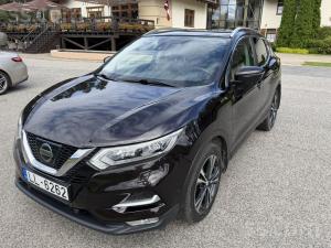 Violet Nissan Qashqai 2018 in Riga, with an engine capacity of 1.60 L and mileage of 108 thousand km for 12500 €, photo 3 on AUTOMOTO.COM.LV