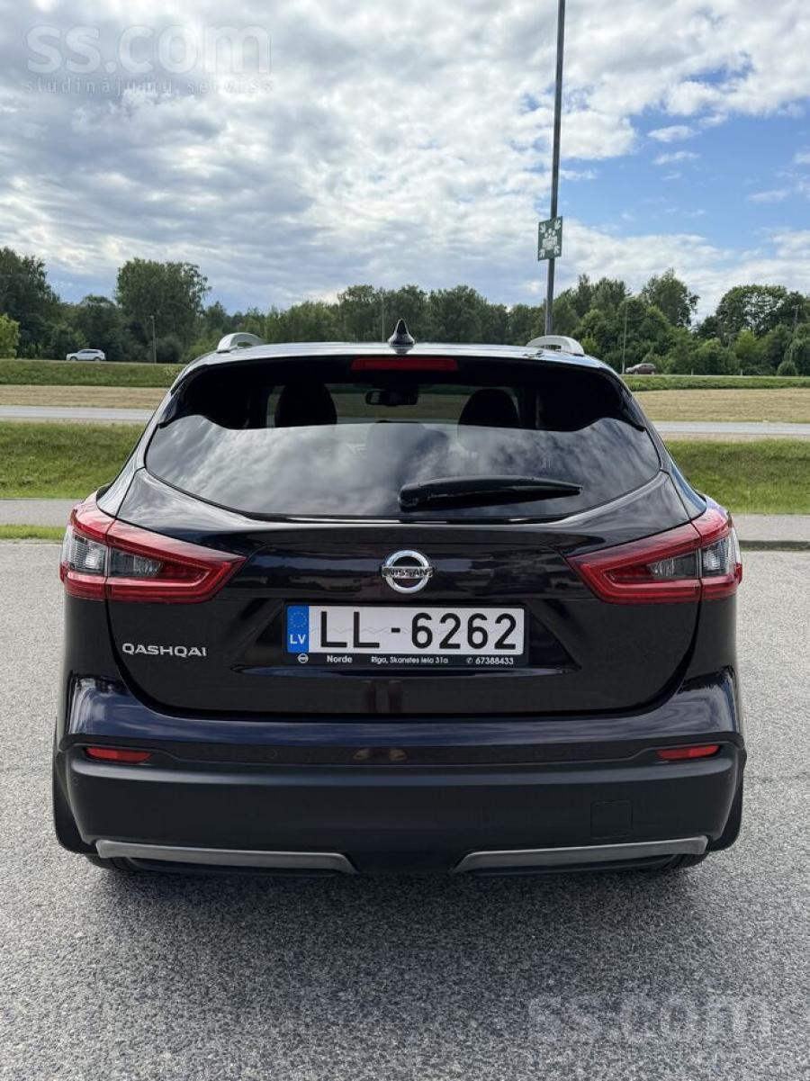 Violet Nissan Qashqai 2018 in Riga, with an engine capacity of 1.60 L and mileage of 108 thousand km for 12000 €, photo 16 on AUTOMOTO.COM.LV