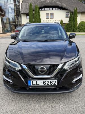 Violet Nissan Qashqai 2018 in Riga, with an engine capacity of 1.60 L and mileage of 108 thousand km for 12000 €, photo 17 on AUTOMOTO.COM.LV