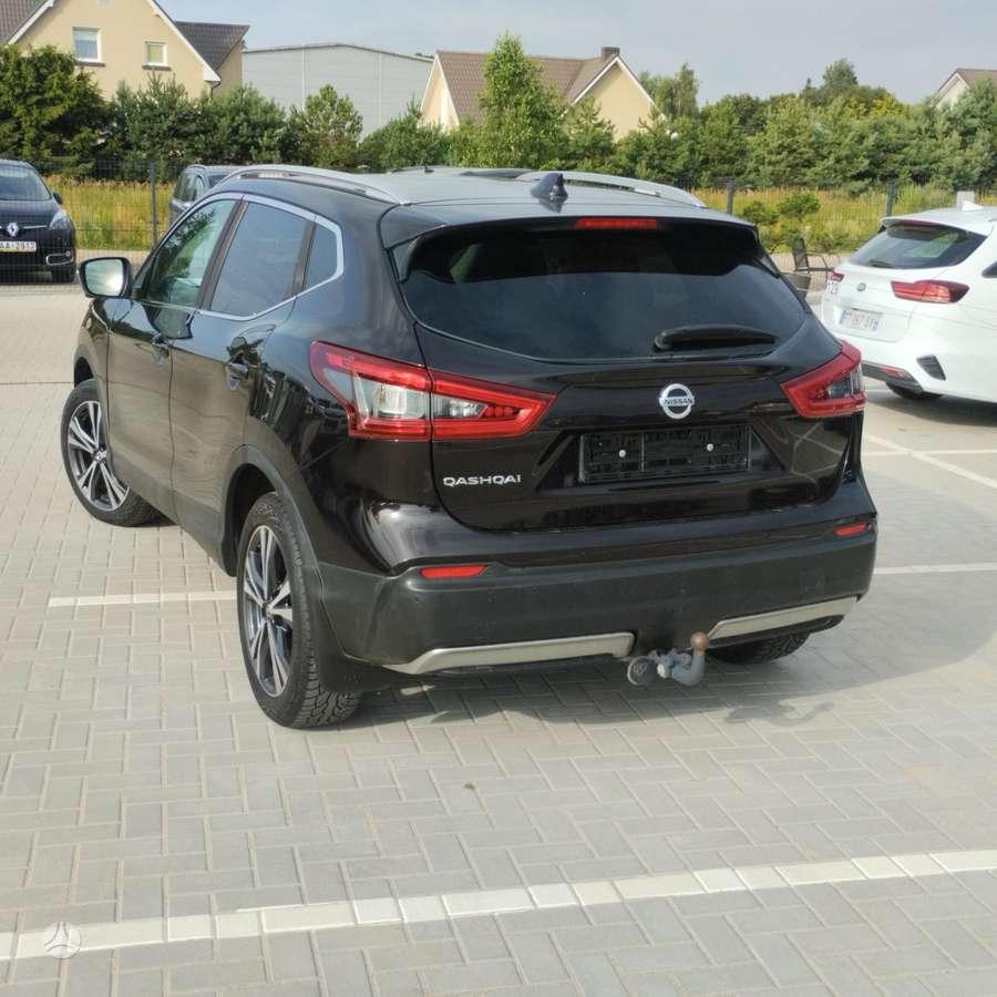 Violet Nissan Qashqai 2018 in Taurage, with an engine capacity of 1.46 L and mileage of 128 thousand km for 9800 €, photo 5 on AUTOMOTO.COM.LV