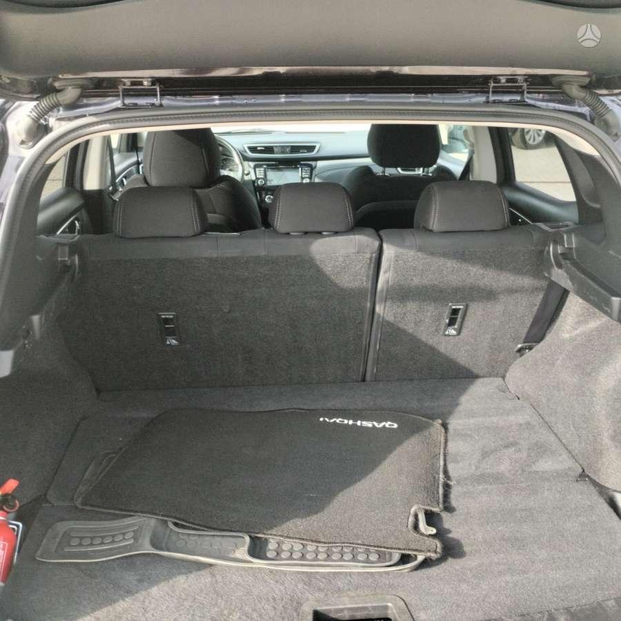 Violet Nissan Qashqai 2018 in Taurage, with an engine capacity of 1.46 L and mileage of 128 thousand km for 9800 €, photo 14 on AUTOMOTO.COM.LV