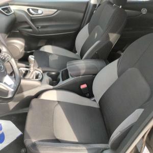 Violet Nissan Qashqai 2018 in Taurage, with an engine capacity of 1.46 L and mileage of 128 thousand km for 9800 €, photo 18 on AUTOMOTO.COM.LV
