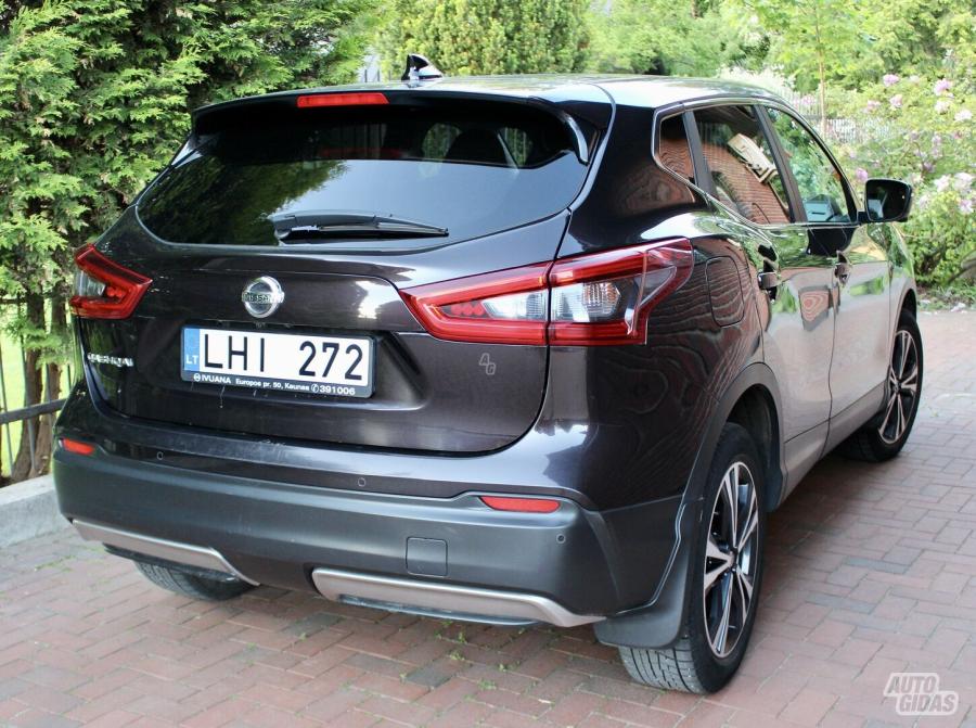 Violet Nissan Qashqai 2019 in Vilnius, with an engine capacity of 1.30 L and mileage of 166 thousand km for 16000 €, photo 3 on AUTOMOTO.COM.LV
