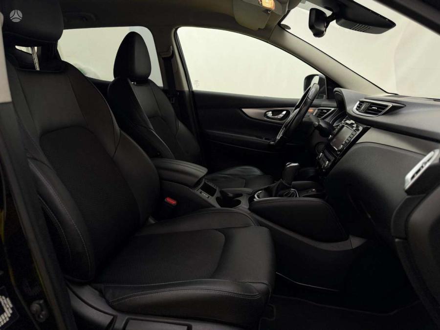 Violet Nissan Qashqai 2019 in Vilnius, with an engine capacity of 1.33 L and mileage of 110 thousand km for 15290 €, photo 15 on AUTOMOTO.COM.LV