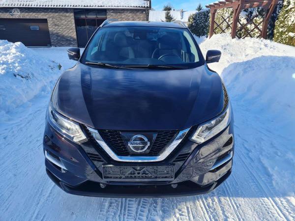 Violet Nissan Qashqai 2021 in Raseiniai, with an engine capacity of 1.33 L and mileage of 67 thousand km for 15400 €, photo 2 on AUTOMOTO.COM.LV