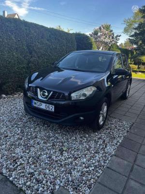 Violets Nissan Qashqai 2011 Birštonas, ar dzinēja tilpumu 1.46 L un nobraukumu 198 tūkst. km par 5450 €, foto 3 vietnē AUTOMOTO.COM.LV