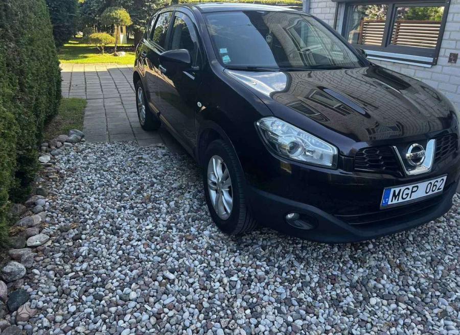 Violets Nissan Qashqai 2011 Birštonas, ar dzinēja tilpumu 1.46 L un nobraukumu 198 tūkst. km par 5450 €, foto 4 vietnē AUTOMOTO.COM.LV