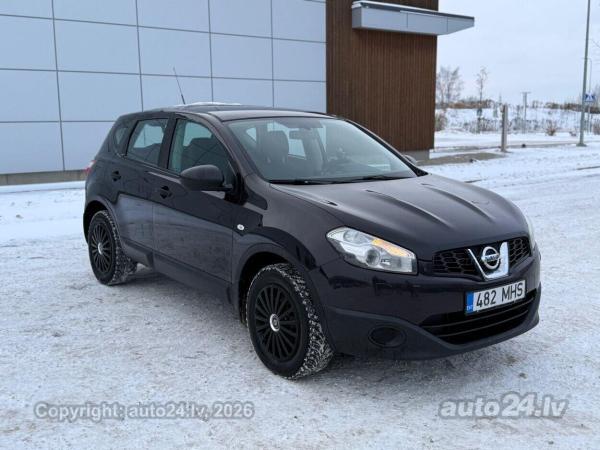Violet Nissan Qashqai 2012 in Tartu, with an engine capacity of 1.60 L and mileage of 290 thousand km for 2500 €, photo 3 on AUTOMOTO.COM.LV