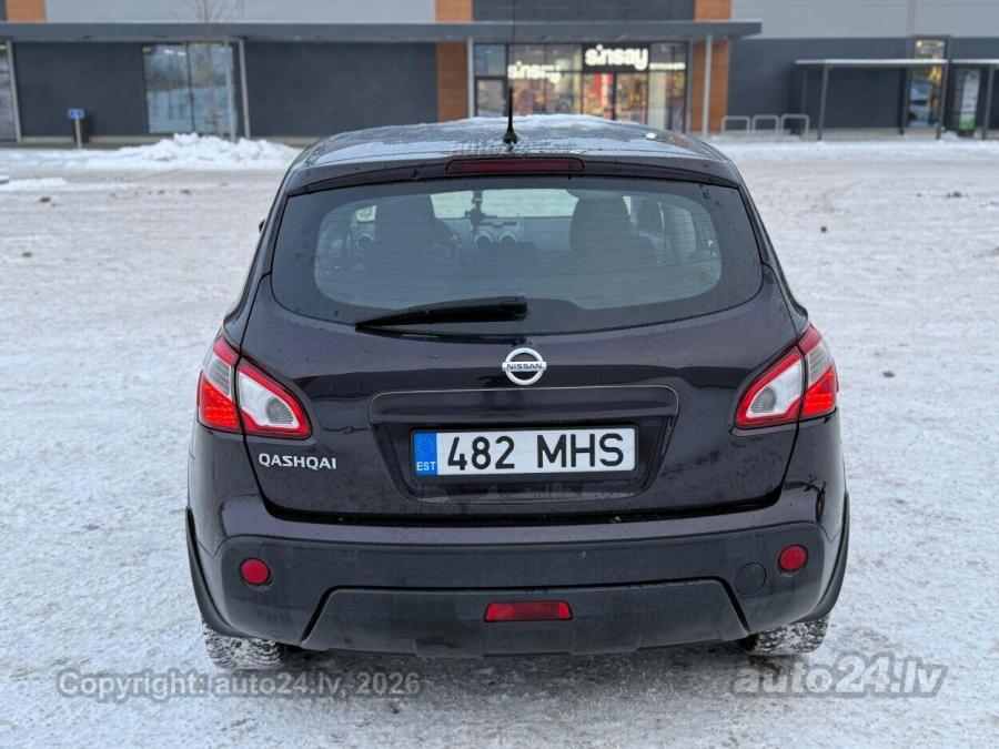 Violets Nissan Qashqai 2012 Tartu, ar dzinēja tilpumu 1.60 L un nobraukumu 290 tūkst. km par 2500 €, foto 5 vietnē AUTOMOTO.COM.LV