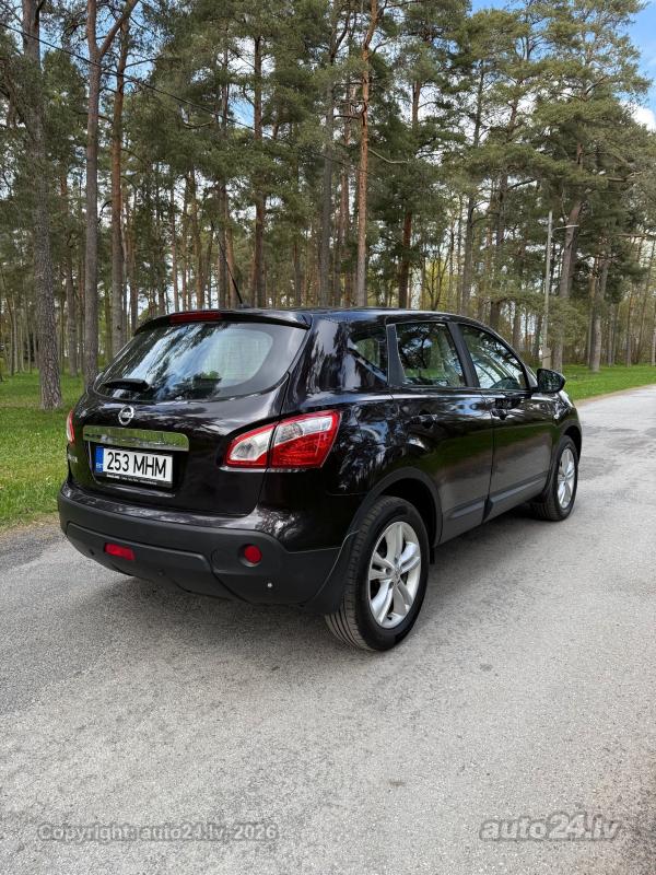 Violets Nissan Qashqai 2012 Tallina, ar dzinēja tilpumu 1.60 L un nobraukumu 0 tūkst. km par 5390 €, foto 3 vietnē AUTOMOTO.COM.LV
