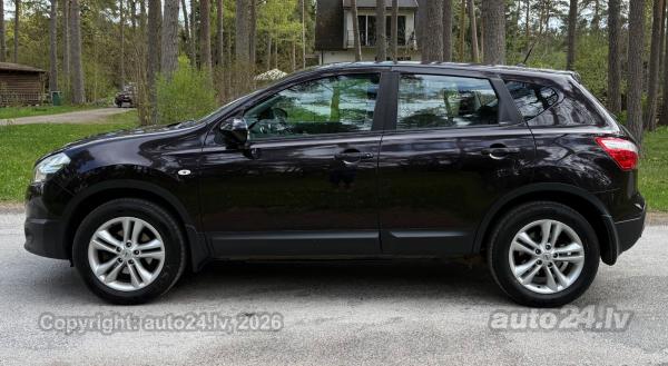 Violets Nissan Qashqai 2012 Tallina, ar dzinēja tilpumu 1.60 L un nobraukumu 0 tūkst. km par 5390 €, foto 6 vietnē AUTOMOTO.COM.LV