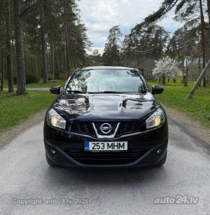 Violet Nissan Qashqai 2012 in Tallinn, with an engine capacity of 1.60 L and mileage of 0 thousand km for 5390 €, photo 9 on AUTOMOTO.COM.LV