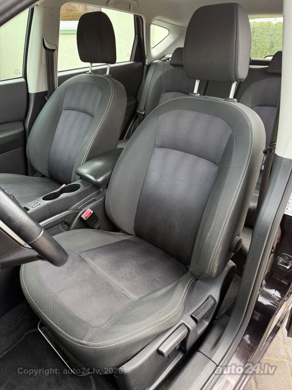 Violets Nissan Qashqai 2012 Tallina, ar dzinēja tilpumu 1.60 L un nobraukumu 0 tūkst. km par 5390 €, foto 9 vietnē AUTOMOTO.COM.LV