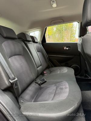 Violet Nissan Qashqai 2012 in Tallinn, with an engine capacity of 1.60 L and mileage of 0 thousand km for 5390 €, photo 11 on AUTOMOTO.COM.LV