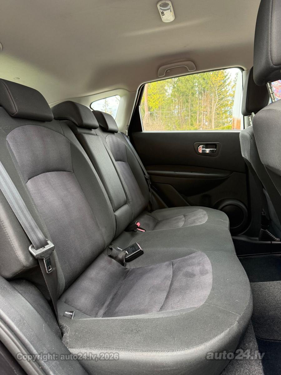 Violet Nissan Qashqai 2012 in Tallinn, with an engine capacity of 1.60 L and mileage of 0 thousand km for 5390 €, photo 11 on AUTOMOTO.COM.LV