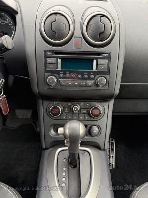 Violet Nissan Qashqai 2012 in Tallinn, with an engine capacity of 1.60 L and mileage of 0 thousand km for 5390 €, photo 17 on AUTOMOTO.COM.LV