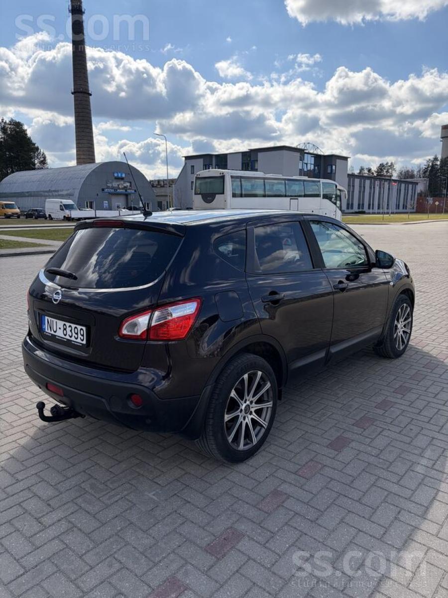 Violets Nissan Qashqai 2012 Valmiera, ar dzinēja tilpumu 1.60 L un nobraukumu 224 tūkst. km par 6180 €, foto 4 vietnē AUTOMOTO.COM.LV