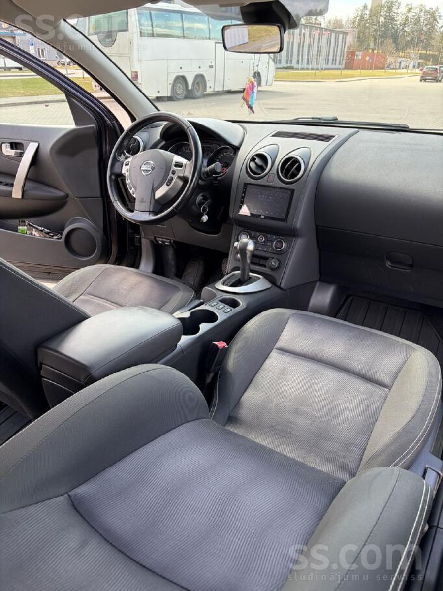 Violets Nissan Qashqai 2012 Valmiera, ar dzinēja tilpumu 1.60 L un nobraukumu 224 tūkst. km par 6180 €, foto 8 vietnē AUTOMOTO.COM.LV