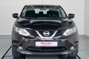 Violet Nissan Qashqai 2017 in Riga, with an engine capacity of 1.20 L and mileage of 32 thousand km for 12890 €, photo 5 on AUTOMOTO.COM.LV