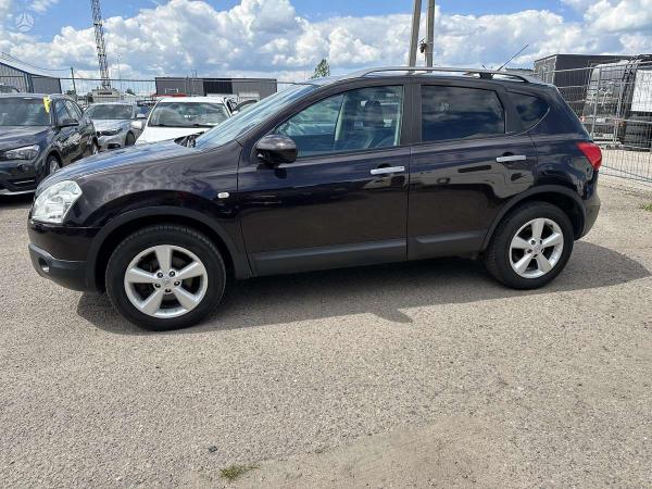 Violet Nissan Qashqai 2010 in Kaunas, with an engine capacity of 2.00 L and mileage of 220 thousand km for 4400 €, photo 3 on AUTOMOTO.COM.LV