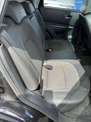 Violets Nissan Qashqai 2010 Kauņa, ar dzinēja tilpumu 2.00 L un nobraukumu 220 tūkst. km par 4400 €, foto 21 vietnē AUTOMOTO.COM.LV
